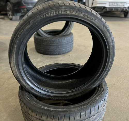 Hankook Ventus V12 Evo2 K120 245/40 R20 и 275/35 R20