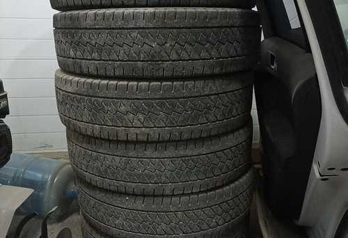 Bridgestone Blizzak W995 205/75 R16C 110W