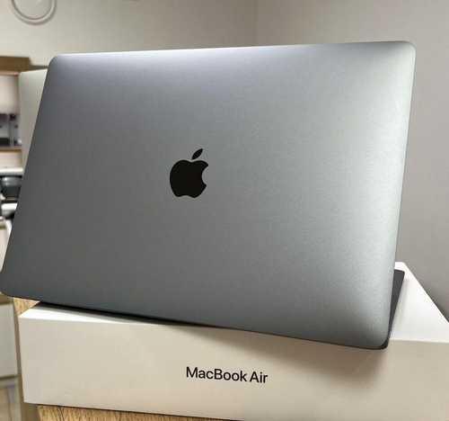 Apple MacBook Air 13 M1 2020 8/256Gb Space Gray