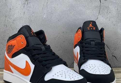 Кроссовки Nike Air Jordan разные