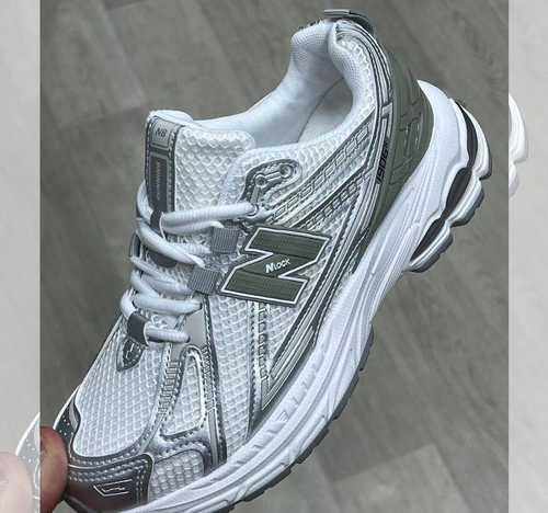 Кроссовки женские new balance