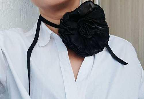 Чокер-цветок на шею черного цвета