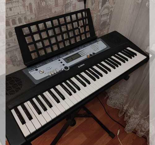 Синтезатор Yamaha PSR-E213