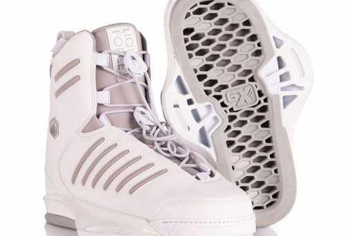Крепления для вейкборда Liquid Force TAO 6X wht