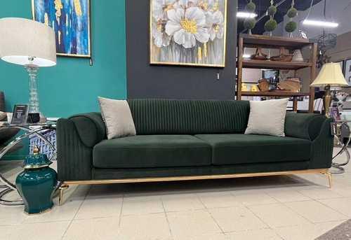 Трехместный модерновый диван с откидной спинкой