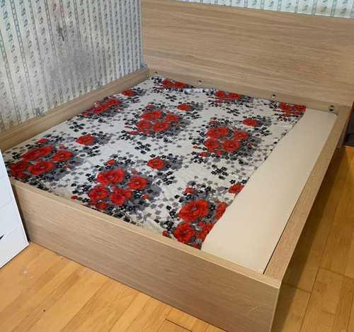 Кровать икея мальм (IKEA malm) 180х200 без основан