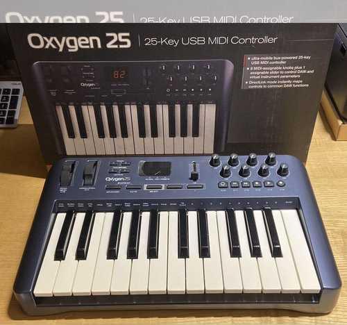 M audio Oxygen 25