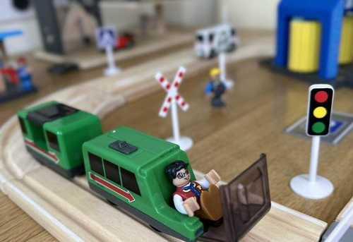 Игрушка Деревянная железная дорога и паркинг