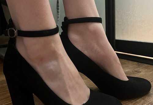 Туфли женские 38 размер на высоком каблуке