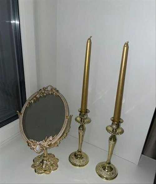Зеркало и две свечи с подставкой