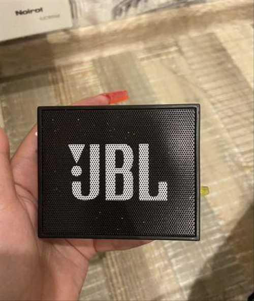 Портативная колонка jbl