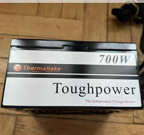 Блок питания 700w Thermaltake