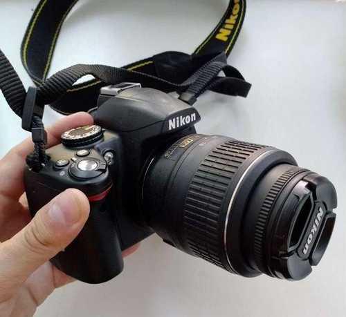 Зеркальный фотоаппарат Nikon D3000 Kit версия