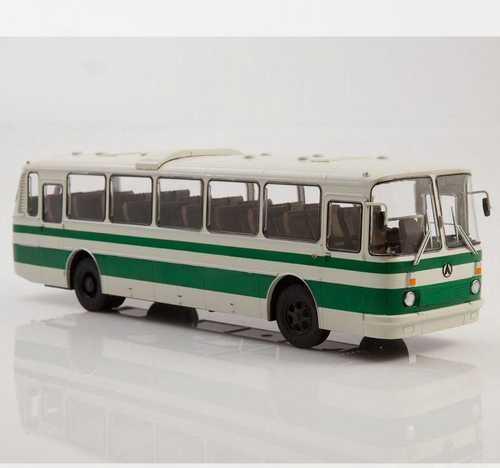 900407 Советский Автобус (сова) 1/43 лаз-699Р