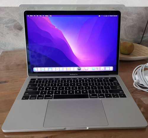 Apple Macbook Pro 13 2016 touch bar