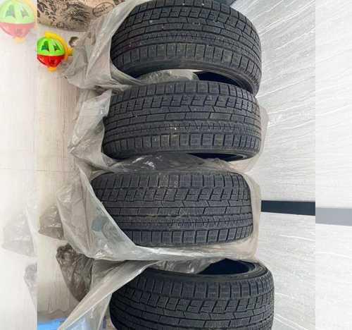 Yokohama Ice Guard IG60A 235/45 R18 94Q