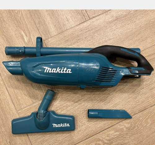 Аккумуляторный пылесос makita DCL281 бу