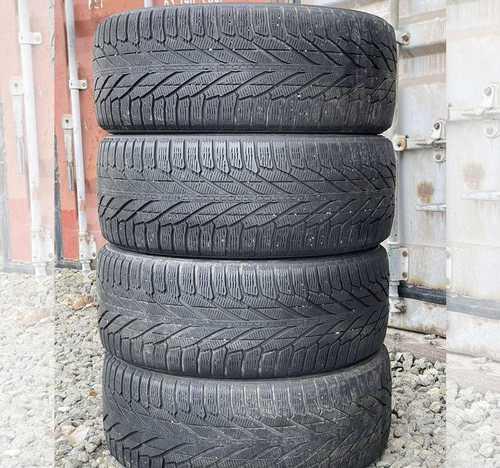 Nokian Tyres Hakkapeliitta R2 SUV 265/50 R20 111R