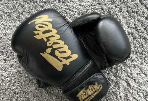Боксерские перчатки накладки кикбоксинг муай-тай