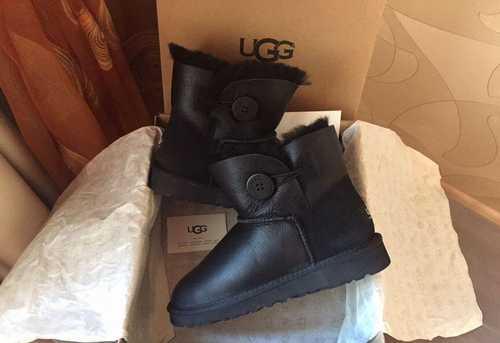 Обливные Мини Ugg Bailey Button с пуговко