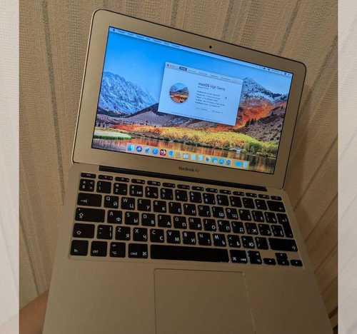 Apple macbook air 11 2011