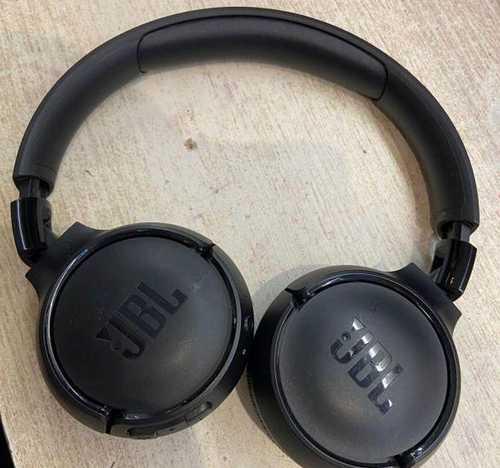 Беспроводные наушники JBL Tune 520BT