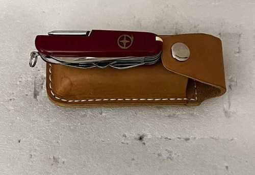 Швейцарский нож в кожаном футляре