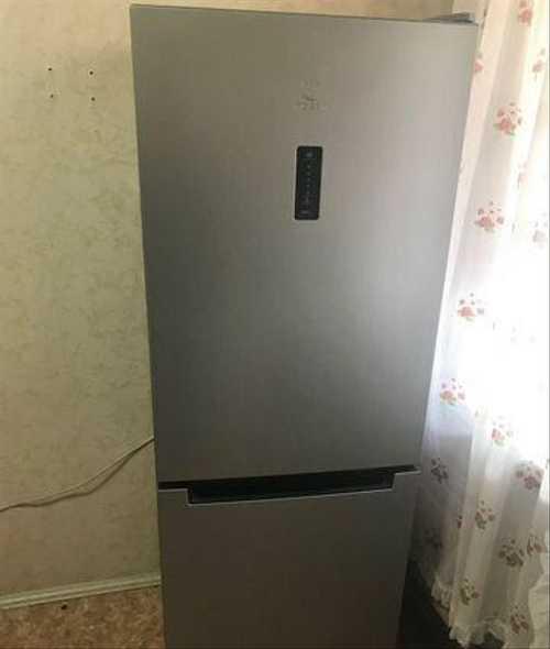 Холодильник Indesit DF 5160 S