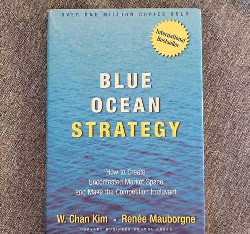 Книга Blue Ocean Strategy на английском