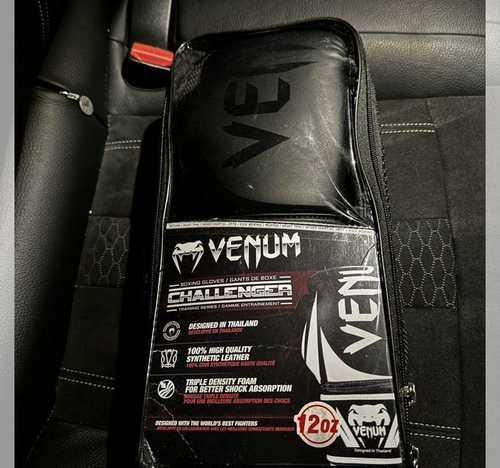 Перчатки боксерские Venum Challenger 2.0 Neo Black