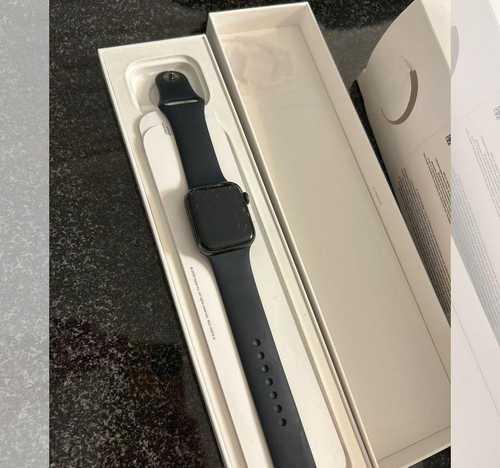 Часы apple watch se 40 mm 2021