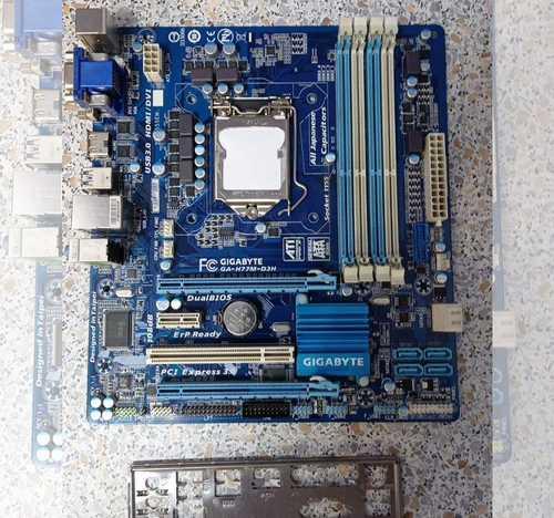 Материнская плата S1155 gigabyte GA-H77M-D3H 4*DDR