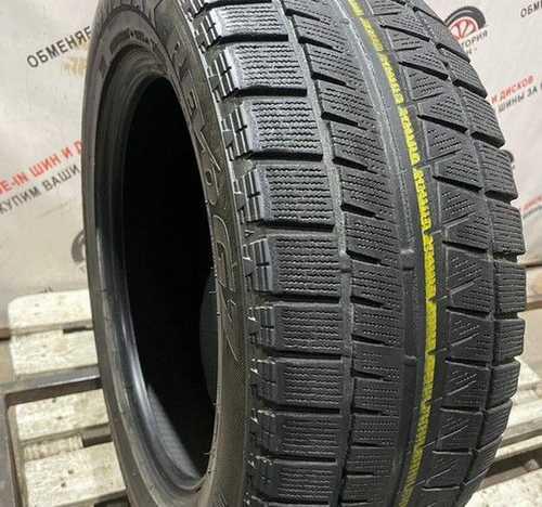 Bridgestone Blizzak Revo GZ 215/55 R16 93S