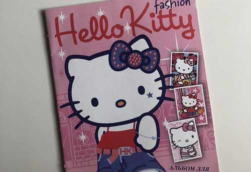 Альбом для наклеек Hello Kitty почти заполнен