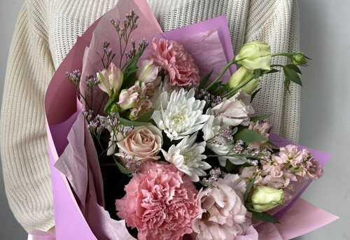 Нежный букет цветов с диантусами ко дню учителя