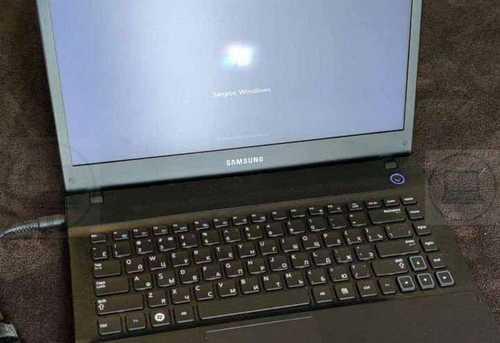 Ноутбук samsung NP300V4A-3OA