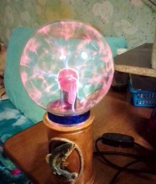 Плазменный магический электрический шар с молниями