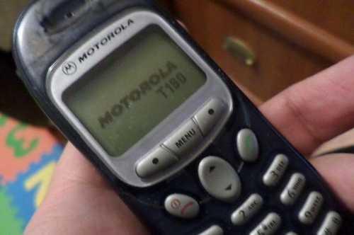 Motorola T190 (батарейка мало держит)