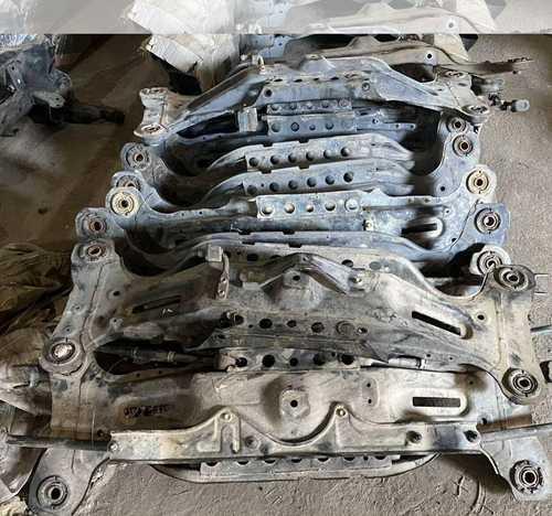 Подрамник задний б.у Toyota Camry V40 разборка