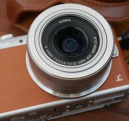 Lumix GF7