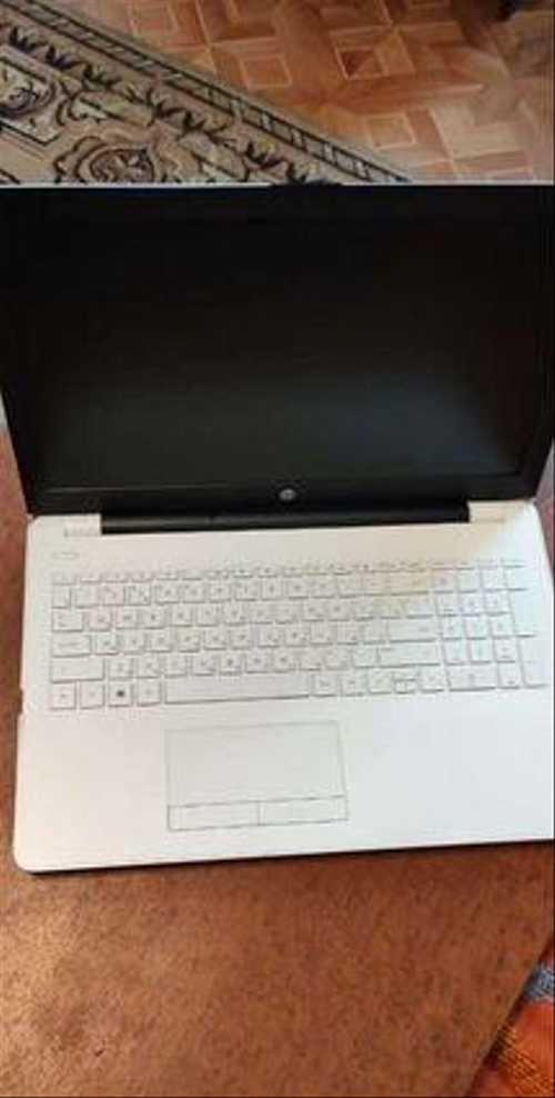 15.6" Ноутбук HP 15-bw030ur белый