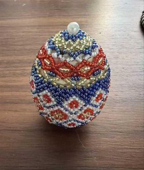 Яйцо с бисером