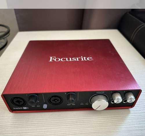 Звуковая карта Focusrite Scarlett 6i6 2nd Gen