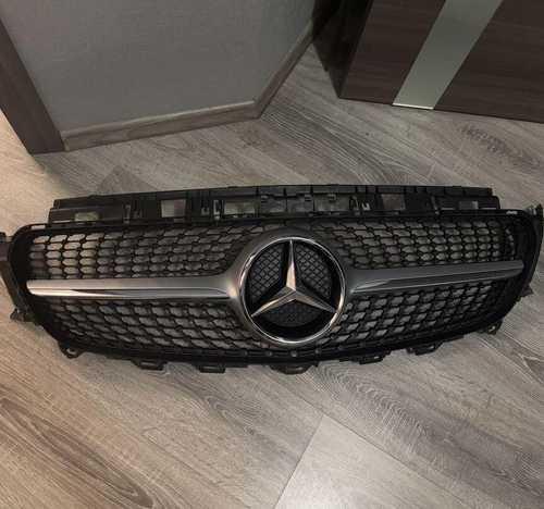 Решетка mercedes w213 c238 оригинал 38т.км