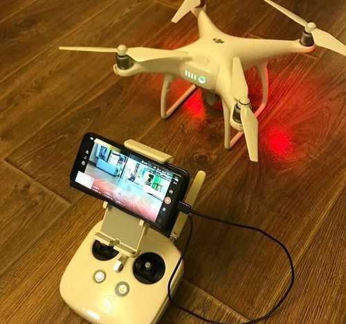 Квадрокоптер Dji Phantom 4