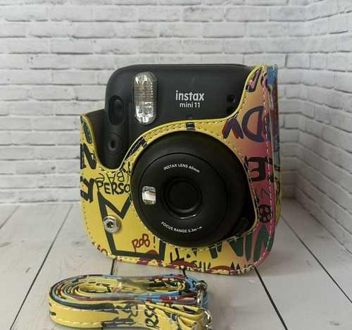 Фотоаппарат instax mini 11 black