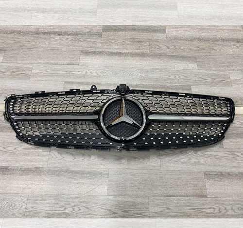 Решетка радиатора mercedes w218 даймонд рест