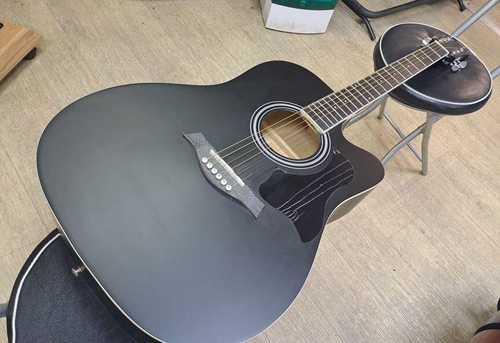 Электроакустическая гитара с подключением чёрная