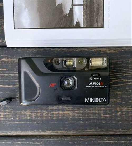 Minolta AF 101R Пленочный фотоаппарат
