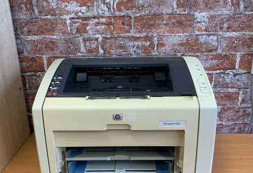 Лазерный принтер HP LaserJet 1022+Новый картридж